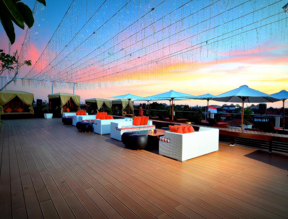 Tiket Paket International Breakfast Buffet di Roof Top The ONE Legian ...